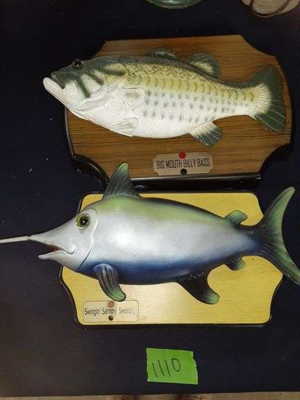 (2) Wall Mount Singing / Talking Fish - Delaware Auction Center