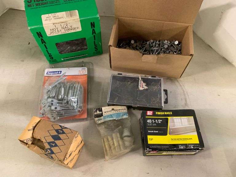 Assorted Hardware - Delaware Auction Center