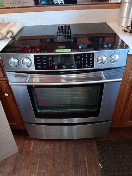 Jenn-Air Electric Downdraft Range - Delaware Auction Center