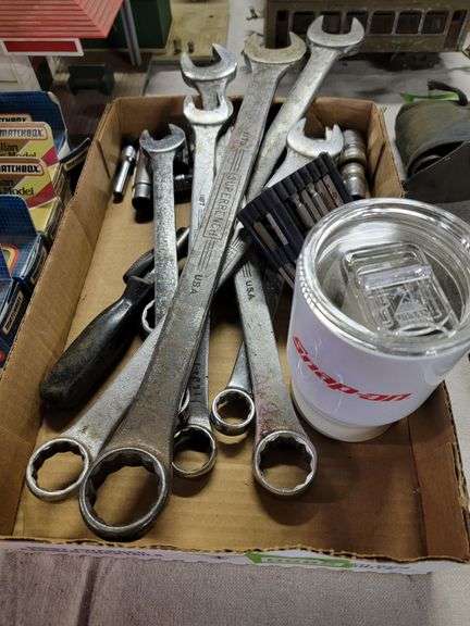 Snap-On Insulated Cup, and Assorted Tools - Delaware Auction Center