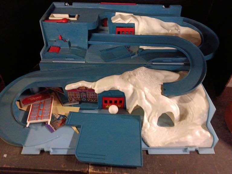1979 Hot Wheels Sto and Go Alpine Mountain Adventure Set - Delaware ...