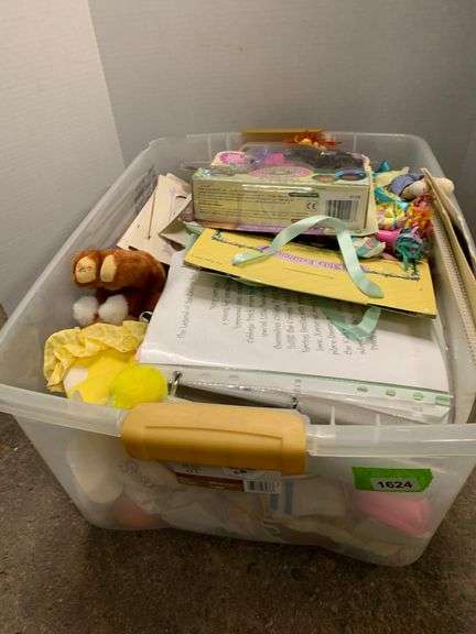 Storage Tote w/ Large Assortment of Cabbage Patch Clothing ...