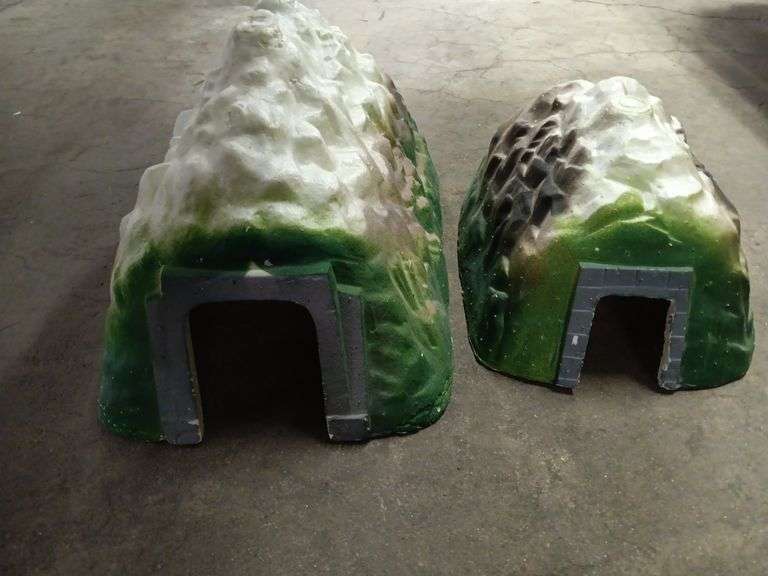 Styrofoam Mountain Train Tunnels - Delaware Auction Center