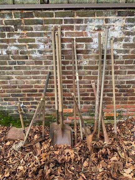 Assorted Yard / Garden Tools - Delaware Auction Center
