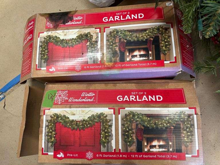 Strands of Lighted Garland - Delaware Auction Center