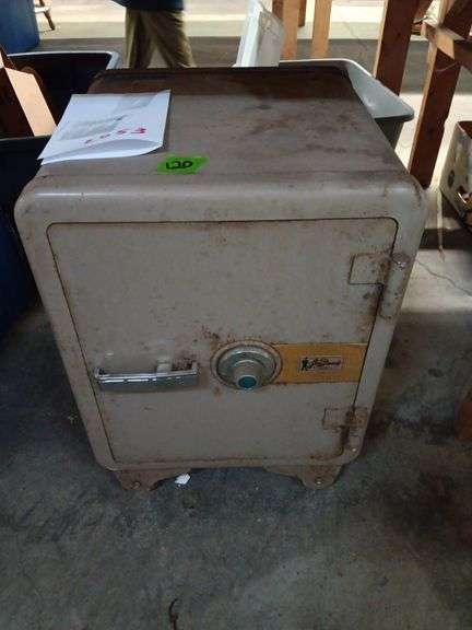 Vintage Jim Dandy Combination Safe with Combination - Delaware Auction ...