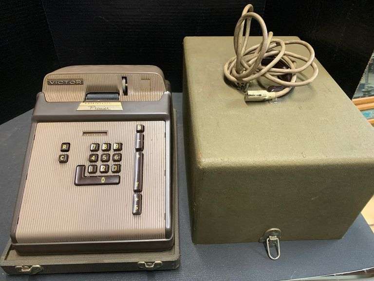 Vintage Victor Adding Machine - Delaware Auction Center