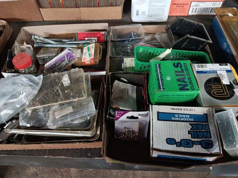 Assorted Hardware - Delaware Auction Center