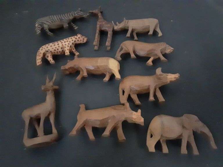 Carved Wood Animals - Delaware Auction Center