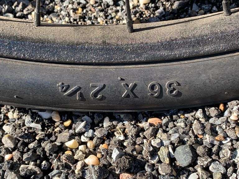 PREVIEW A MUST Vintage Monster Cruiser 36" Bike - Delaware Auction Center