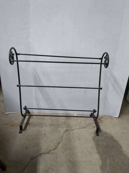 Wrought Iron Quilt Rack - Delaware Auction Center