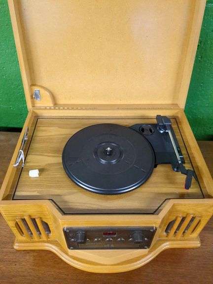 Philco Turntable / CD Player - Delaware Auction Center