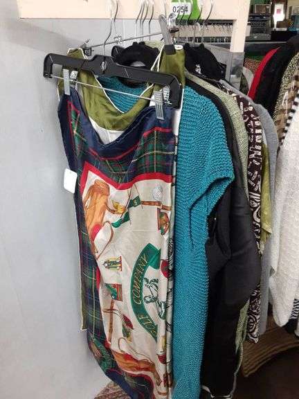 Assorted Ladies Clothing - Delaware Auction Center