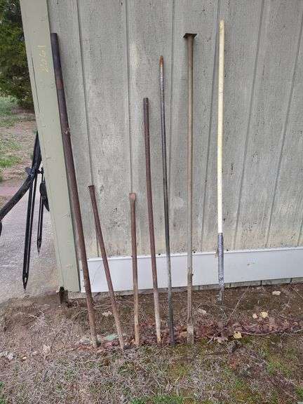 Assorted Bars & Metal Poles - Delaware Auction Center