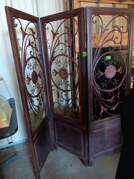 Room Divider - Delaware Auction Center