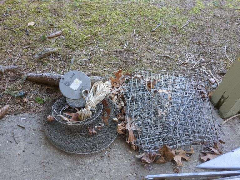Chum Pot, Minnow Traps, and Crab Pots - Delaware Auction Center