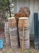 Large Assortment of Bushel and 1/2 Bushel Baskets - Delaware Auction Center