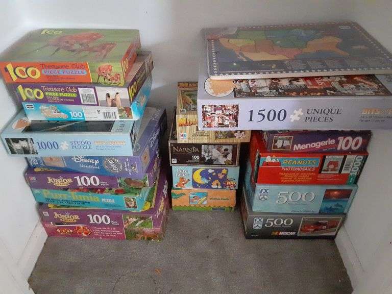 Large Assortment of Jig Saw Puzzles & Bits and Pieces Puzzle Center ...
