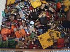 Assorted Fuses - Delaware Auction Center