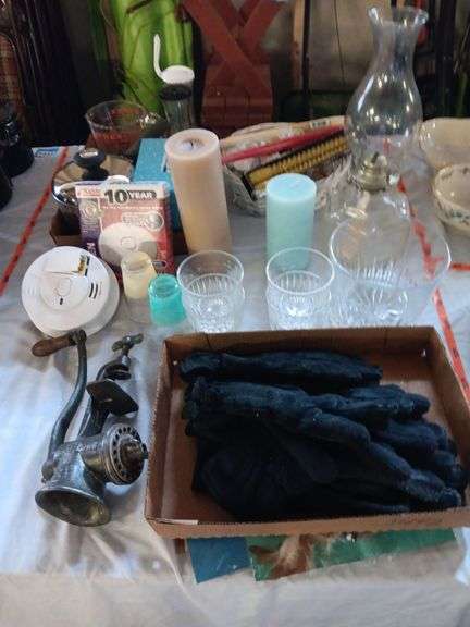 Assortment of Kitchen & Household Items - Delaware Auction Center