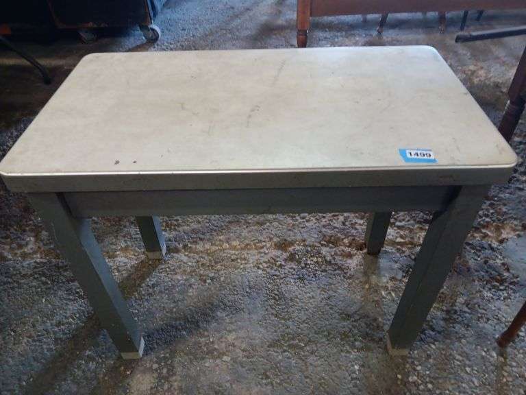 Small Table - Delaware Auction Center