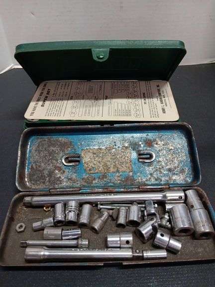 Ace Super Tap & Die Set and Assorted 1/4" & 3/8" Sockets - Delaware Auction Center