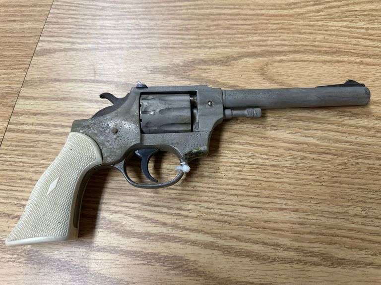 Hi-Standard .22 Caliber LR Revolver Pistol - Delaware Auction Center