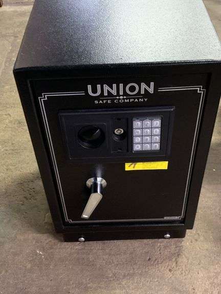 Union 1.5 cu ft Safe - Delaware Auction Center