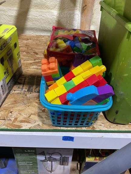 Mega Blocks - DOOLEY AUCTION, LLC