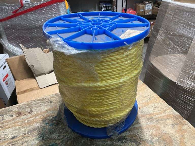 Value Collection 600 Ft Max Length Polypropylene Twisted Rope - BD-2913 ...