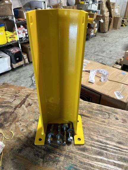 Steel King 18"H Bolt-On Steel Yellow Pallet Rack Guard - FPS34D018YW ...