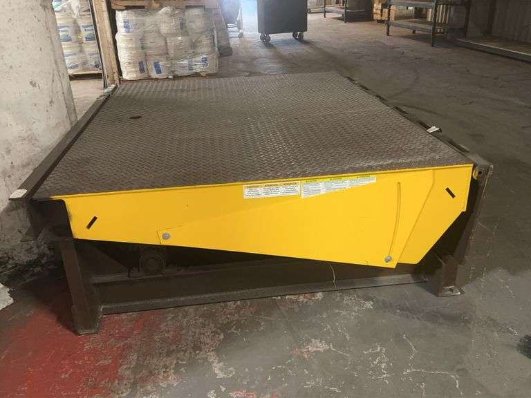 Vestil 6' x 6' 20000 lb Capacity Brown/Yellow Steel Pull Chain ...