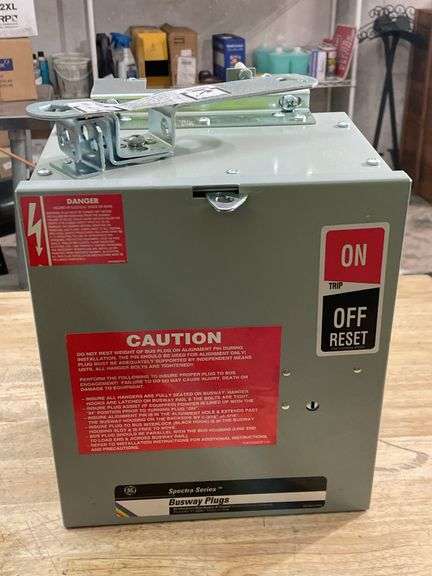 GE 80A 240V 3 Phase Spectra Series Busway 4 Wire w/Ground Bus Plug ...