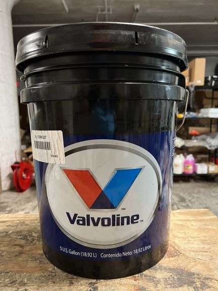 Valvoline 5 gal Clear ISO Grade 46 Hydraulic Oil - 12W327 - MSRP $115. ...