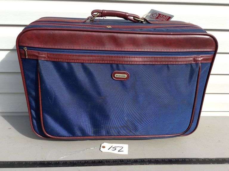 Samsonite Suitcase - Duck Soup Auctions