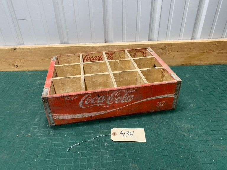 Wooden Coca-Cola crate - Duck Soup Auctions