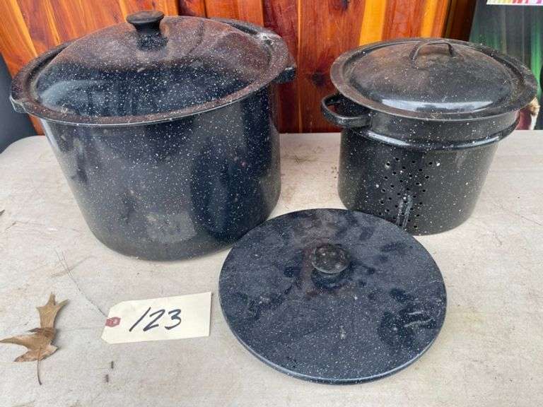 Enamel ware canners • Garage - Duck Soup Auctions
