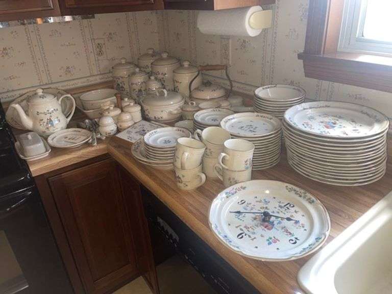 Very large very nice collection set of international stoneware dishes ...