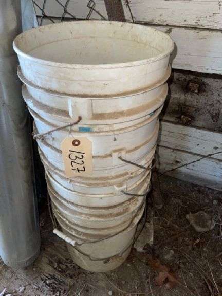 Bucket lot • Lower Barn - Duck Soup Auctions
