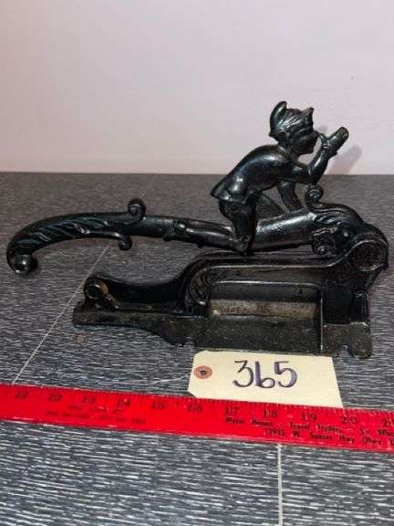 Elf thumbing his nose cigar/tobacco cutter • Vintage • Cast Iron ...