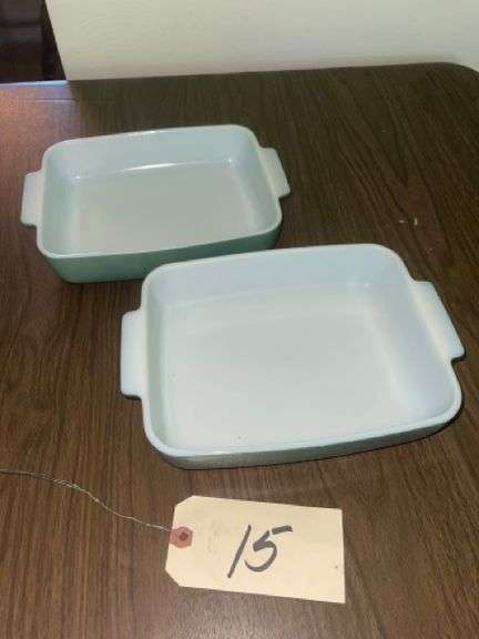 Colored Pyrex casserole dishes • (2) • Vintage • Kitchen - Duck Soup ...