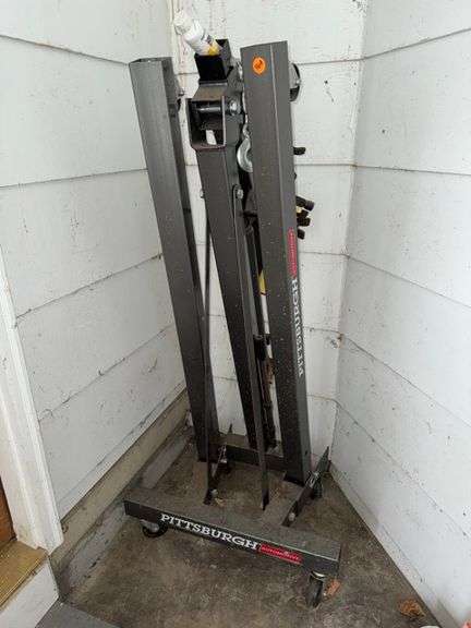 Pittsburgh engine lift • 1 ton • Dining room - Duck Soup Auctions