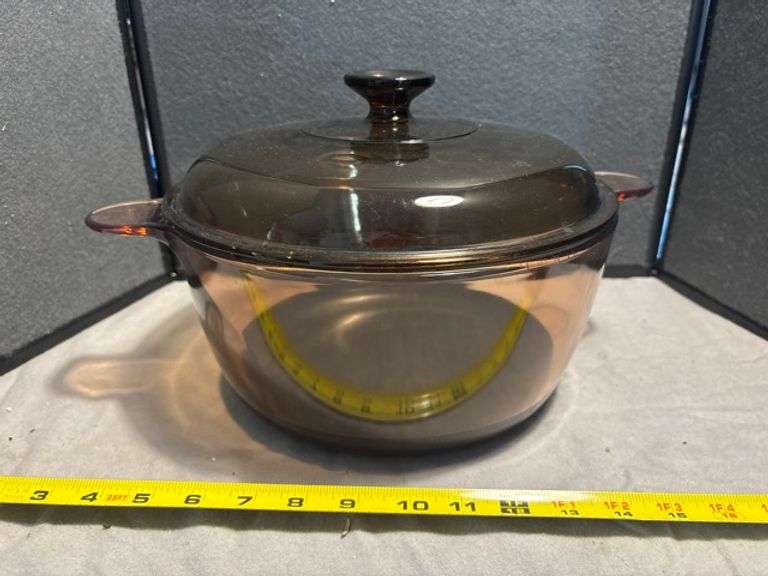 Corning vision ware pot with lid • 4.5L • Kitchen - Duck Soup Auctions
