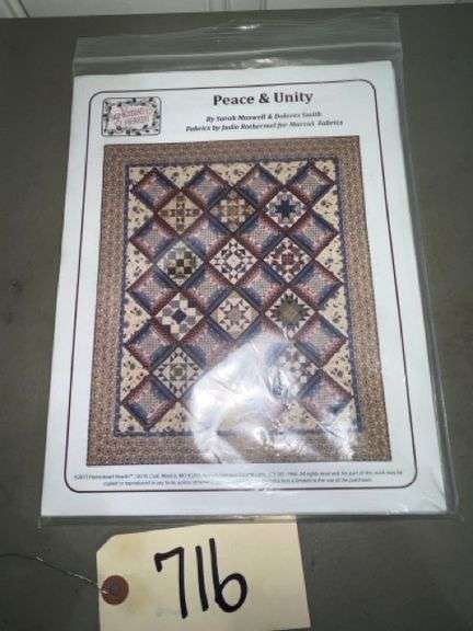 Homestead hearth Quilting pattern • Crimson circle (Garage) - Duck Soup ...