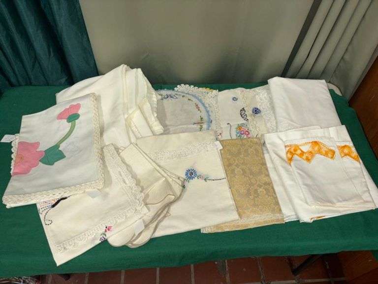 Linens • Side - Duck Soup Auctions