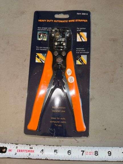 Heavy duty automatic wire stripper • Dining room - Duck Soup Auctions