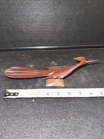 Wooden road runner decor • Great room - Duck Soup Auctions