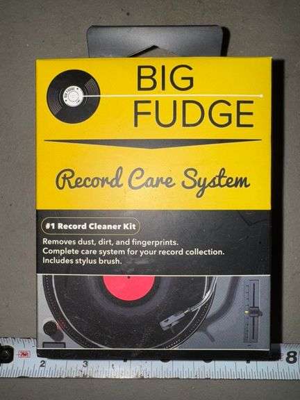 Big fudge record care system • Dining room - Duck Soup Auctions