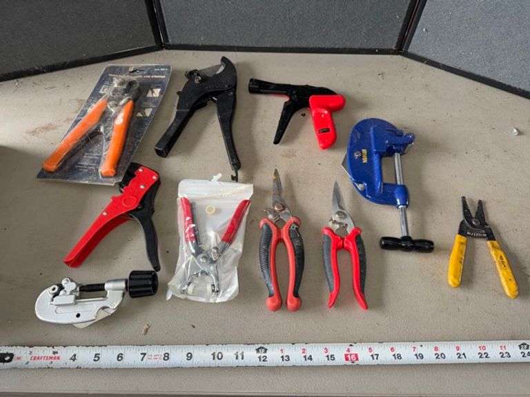 Miscellaneous tool lot • Garage 1 - Duck Soup Auctions