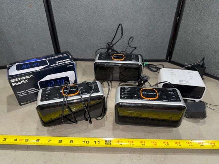 Emerson alarm clocks • Kitchen closet - Duck Soup Auctions